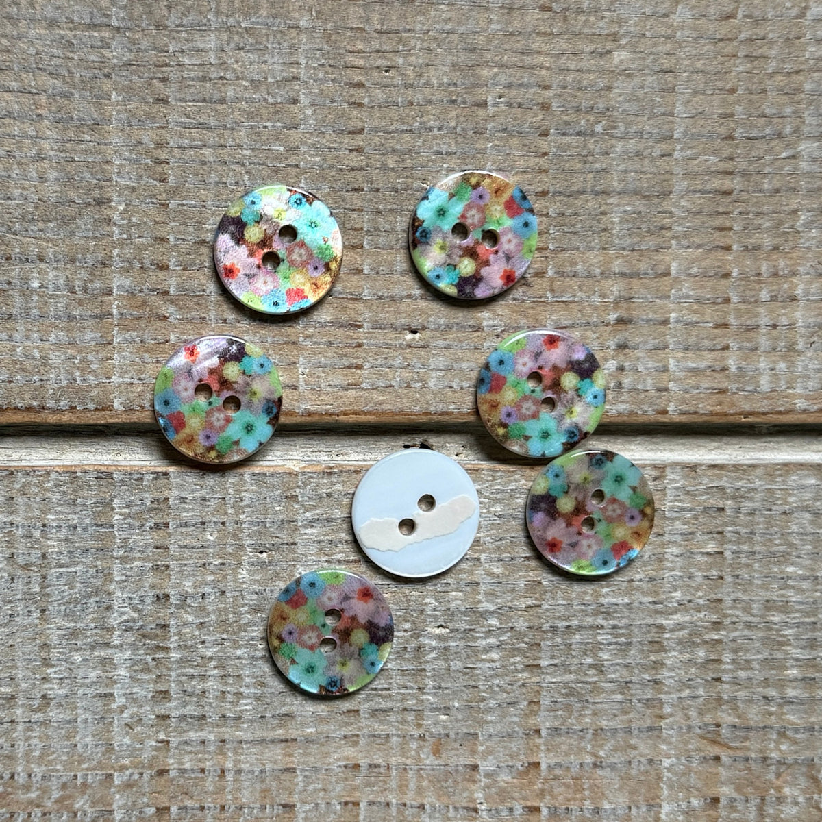 Textile Garden Buttons-5367-multi color floral shell 15mm – Brooklyn ...