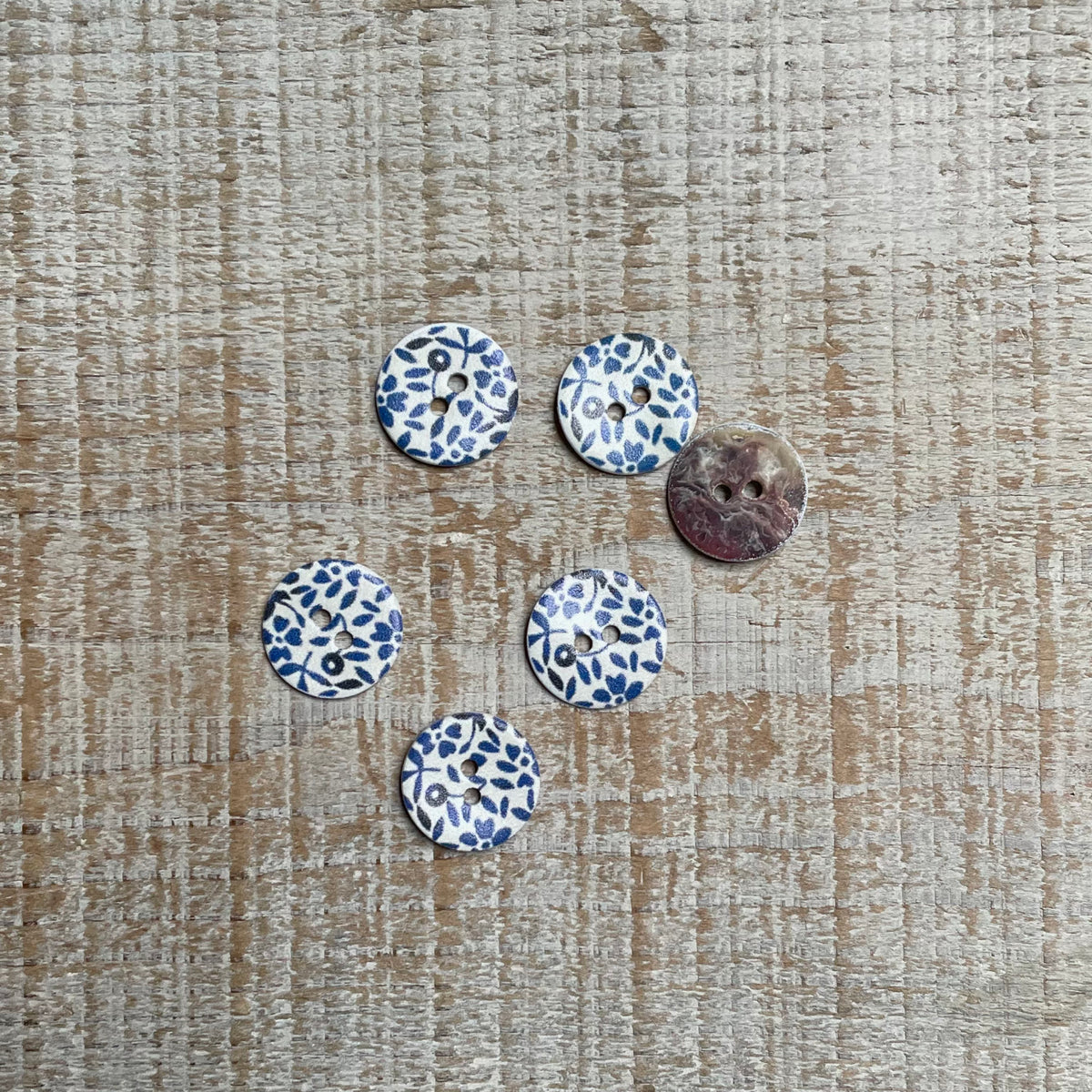 Textile Garden Button-Opaque off white shell button with floral design ...