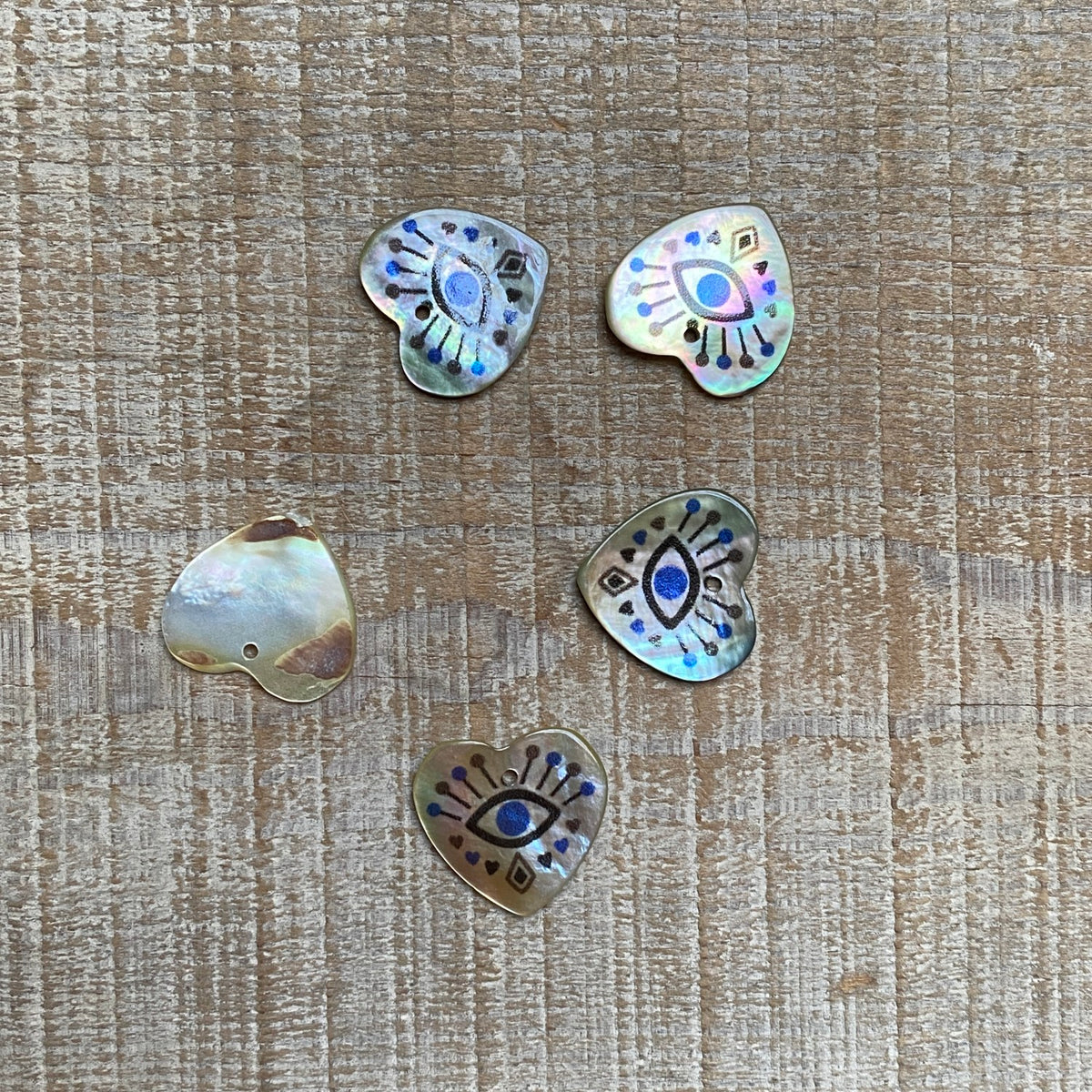 Textile Garden Button-Shell Heart Shaped Eye-one hole charm-4943-18mm ...