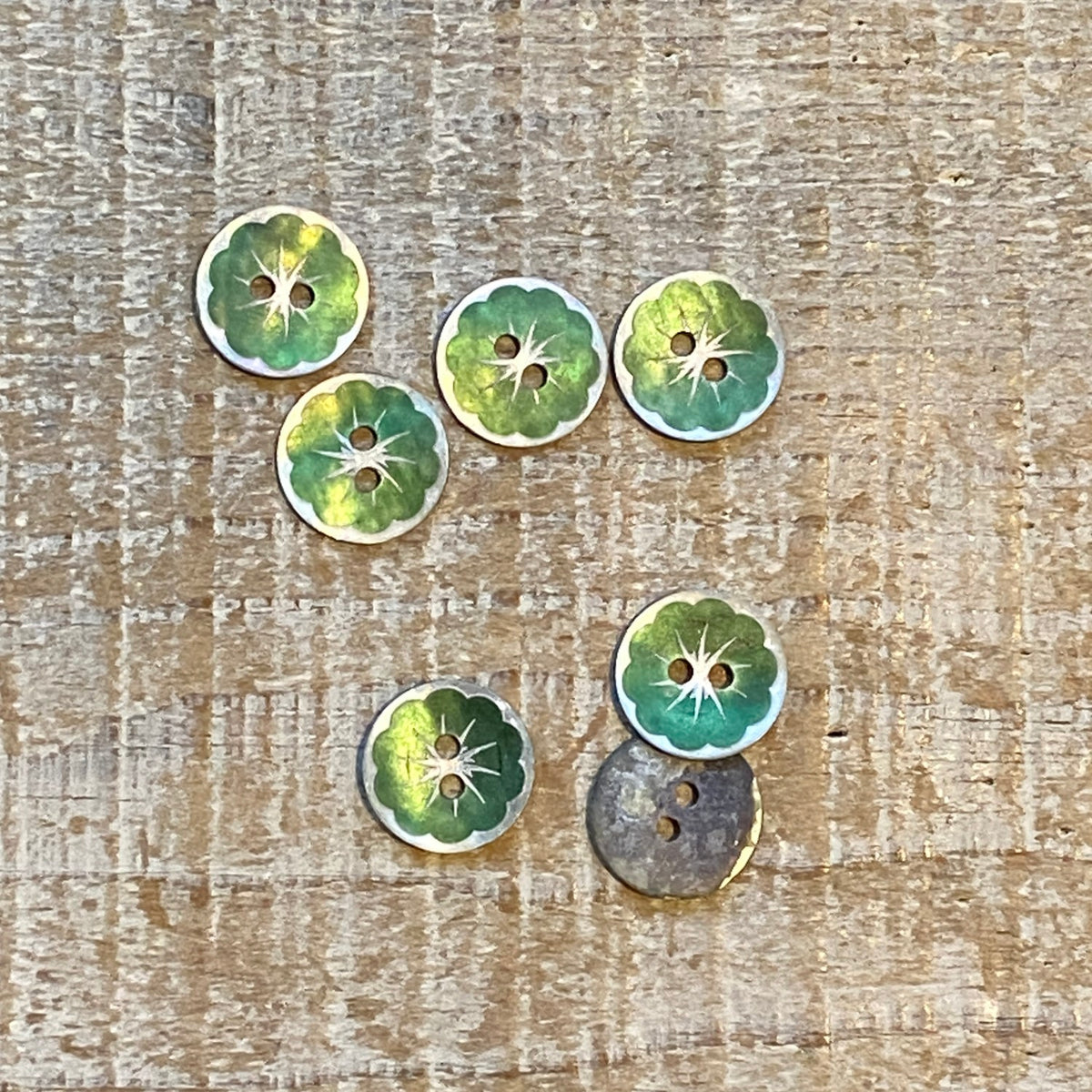 Textile Garden Button-Matte finish shell with flower pattern-12 mm ...